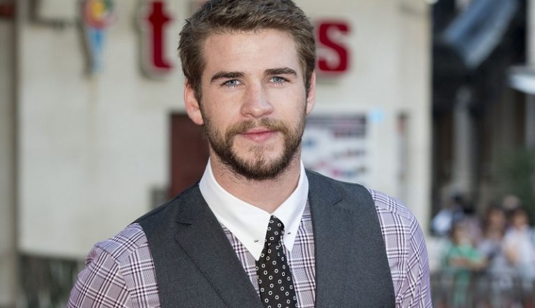 Liam Hemsworth Height, Age, Weight, Body Measurements - Dino System Liam Hemsworth Height, Age, Weight, Body Measurements - Dino System